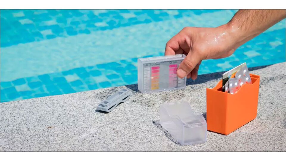 Šok tretman vode u bazenu